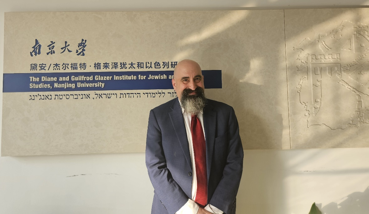 What We Can Learn from Chinese-Jewish Comparisons