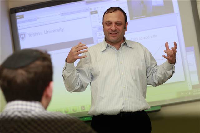 Sy Syms Debuts New Curriculum, Major