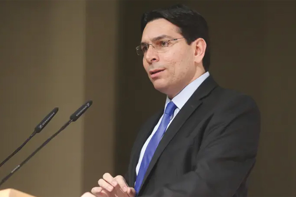 Ambassador Danny Danon Shares His Insights with YU Students
