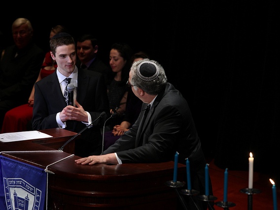 Points of Light Shine