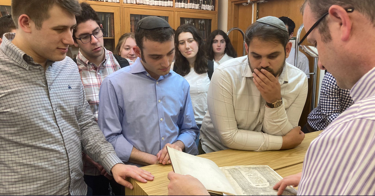 Straus Center Israel Trip Explores the Nuances of Israeli Culture and ...