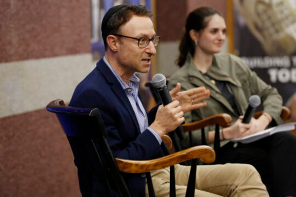 Award-Winning Journalist Gregory Zuckerman Speaks to Sy Syms Honors ...