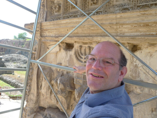 Dr. Steven Fine Presents Lecture on the Counter-memory of the Arch of Titus